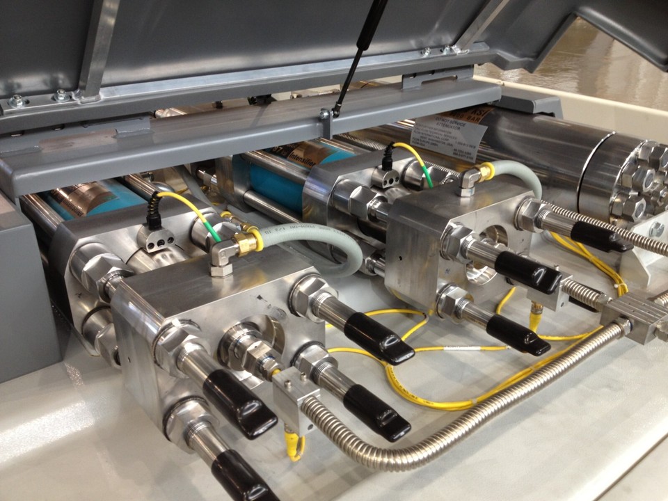 Flow Waterjet 87,000 PSI Intensifier Pump Assembly - Ready To Use | eBay