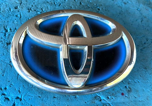 12/11-03/20 TOYOTA PRIUS C HYBRID, FRONT RADIATOR GRILL BLUE LOGO ...