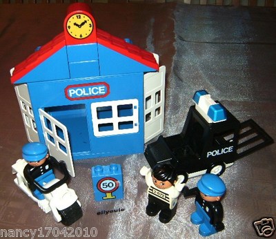 Lego Duplo Polizei 2672 m.Sträfling Police Station Motorrad Polizist ...