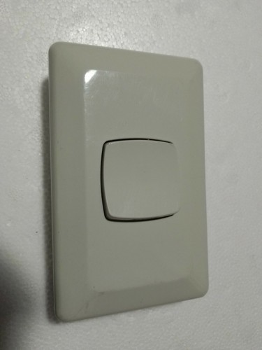 VINTAGE CLIPSAL White P2031 SERIES SINGLE GANG WALL ON OFF LIGHT SWITCH ...