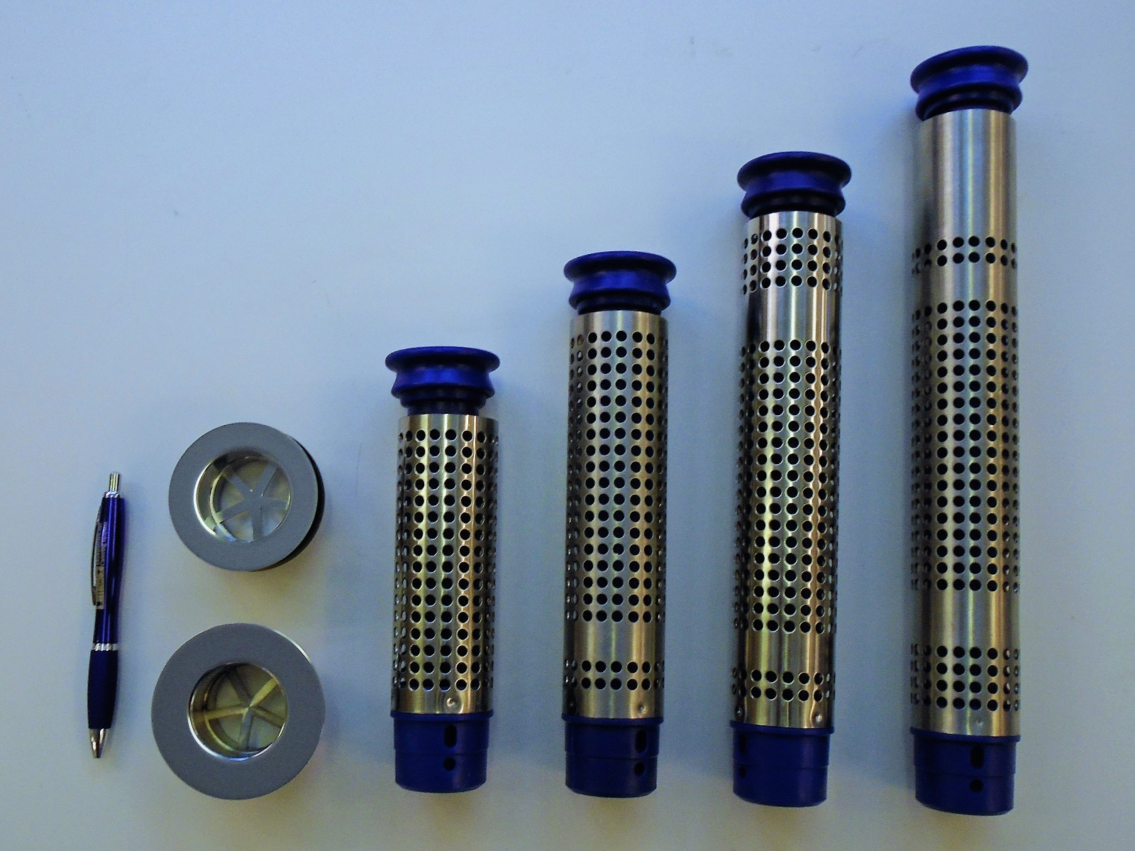 Upstand strainer waste for s/steel sinks. Plug overflow tube, strainer ...