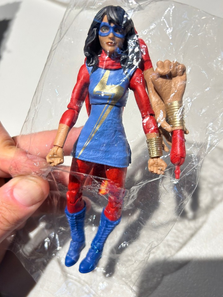 Marvel Legends Ms. Marvel Action Figure w/ Hand Accessories No Sandman ...