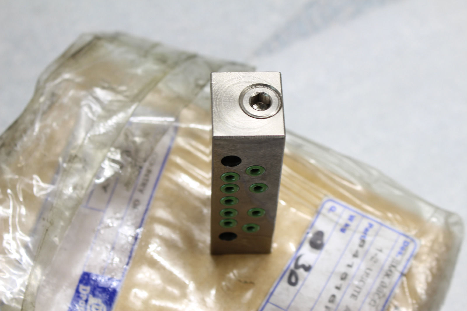 DropsA SMX-08 .08 CC Modular Distributor Divider Block Valve Metering ...