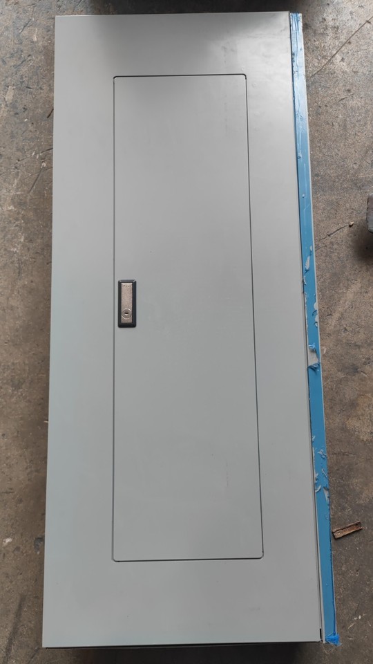 EATON PRL2a 225 AMP PANELBOARD 480 277 V 3PH 4W 42 Cir NEMA 1 Indoor 48 ...