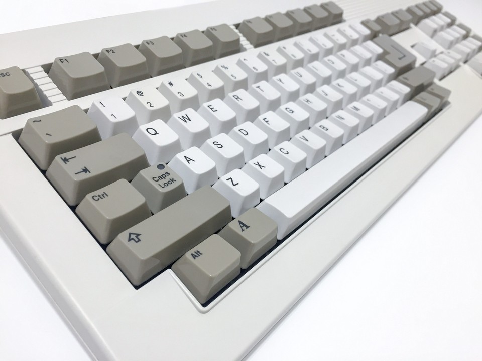 COMMODORE AMIGA A3000; A4000 KEYBOARD REPLACEMENT KEY CAPS with WHITE ...