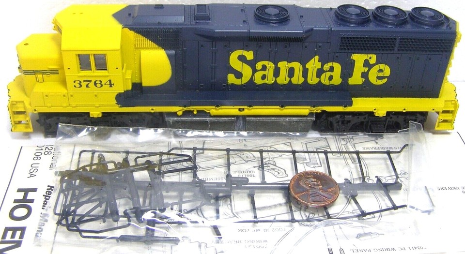 Con-Cor HO Scale Model R.R. Locomotive EMD GP-40 Santa Fe 3764 0015 ...