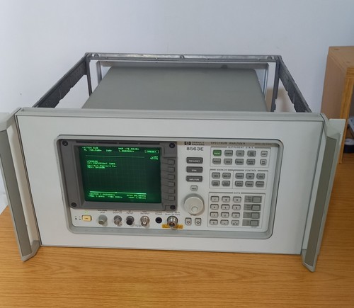 HEWLETT PACKARD HP AGILENT 8563E ANALIZZATORE DI SPETTRO DA 30 Hz a 26 ...