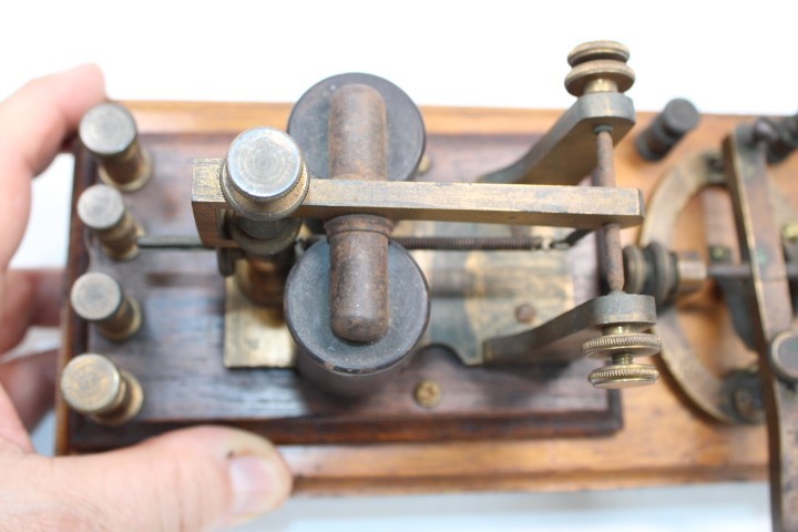 ANTIQUE VINTAGE telegraph railroad era Morse code machines, sender L.G ...