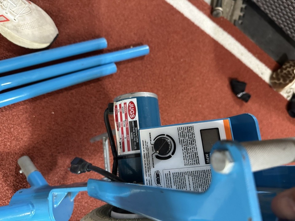 Jugs PS50 Portable Electric Baseball Pitching Machine 50 MPH | eBay