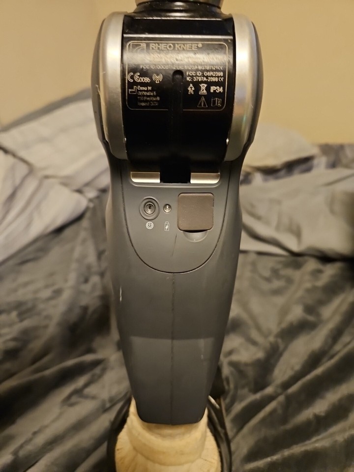 GORGEOUS Ossur Rheo Knee 3 Microprocessor Prosthetic BARELY USED ...