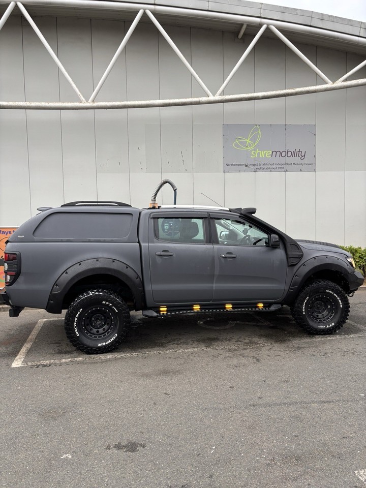 Ford Ranger 2014, 3.2 diesel engine. Raptor paint, lift kit, 33” tires ...