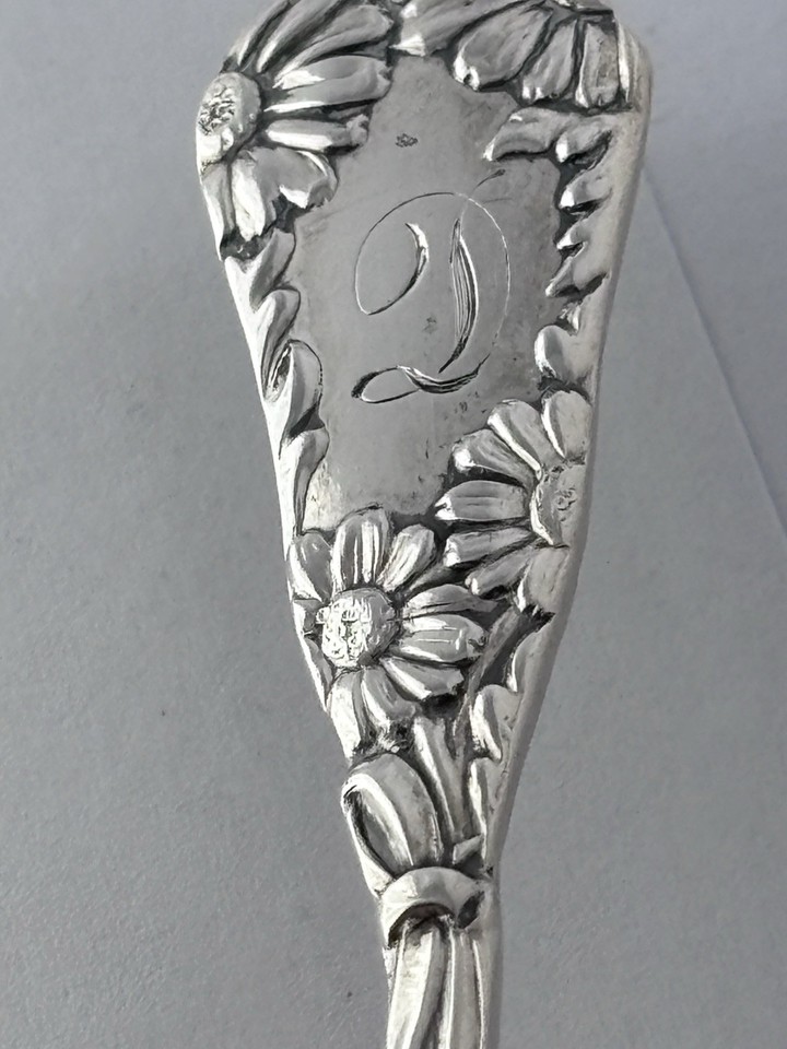 12 Wood & Hughes Daisy Pattern Sterling Butter Spreaders In The ...