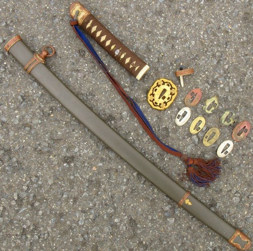 WWII Imperial Japanese Type 98 Army Gunto Sword Hilt w/ Family Crest ...