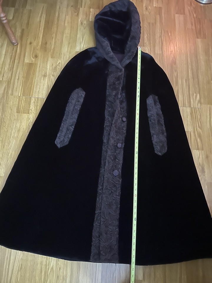 VINTAGE Black Velvet Hooded Long Open Arm Cloak With Hood & Persian ...
