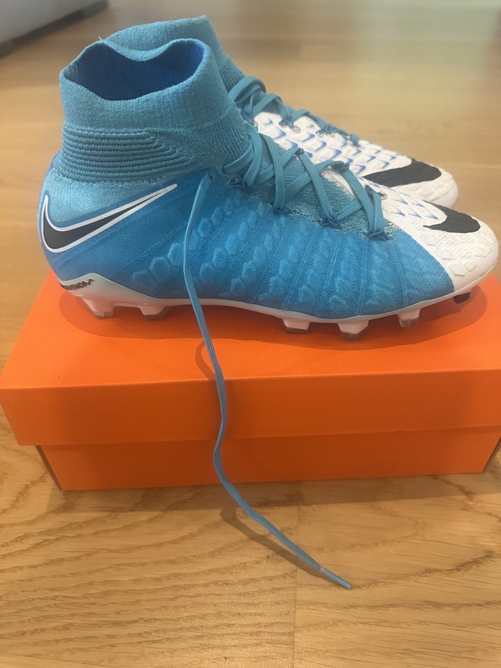 Nike Hypervenom Phantom 3 White & Blue FG. Size UK 5 - the best on EBay ...