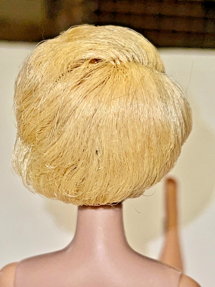 MATTEL VINTAGE 1960s EUROPEAN BLONDE BUBBLE CUT SIDE PART BARBIE ...