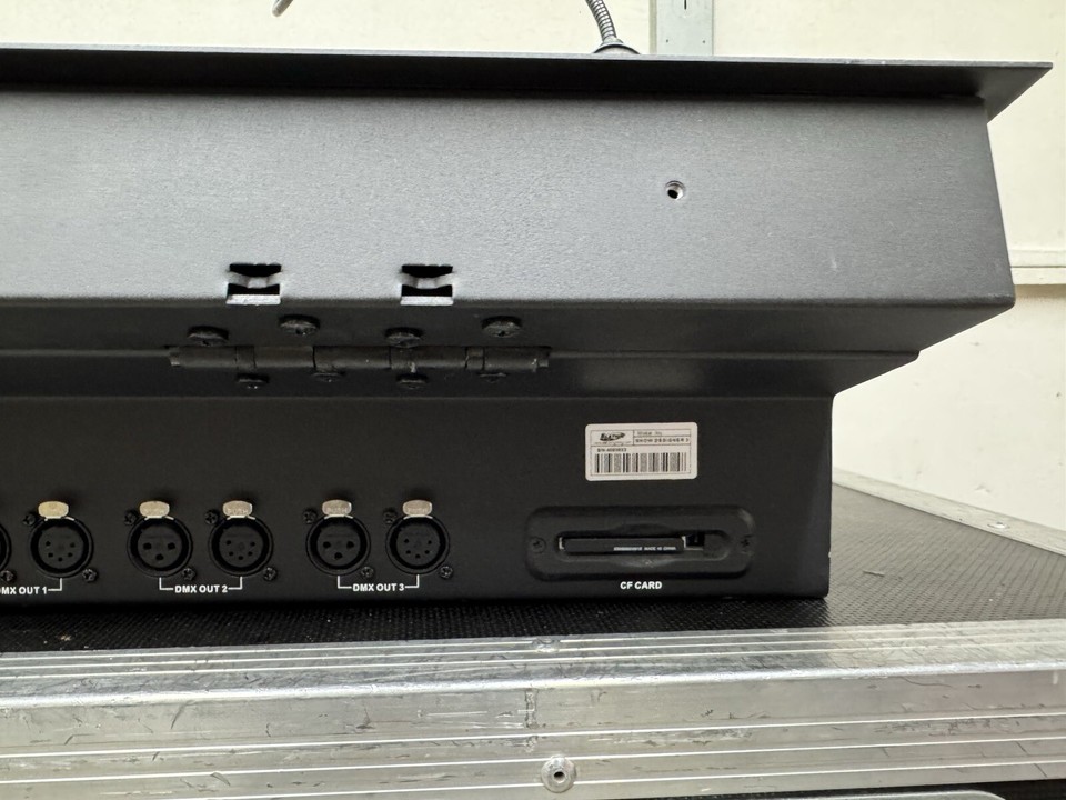 Elation Show Designer 3 - 3 DMX Universe Stage Lighting Controller ...