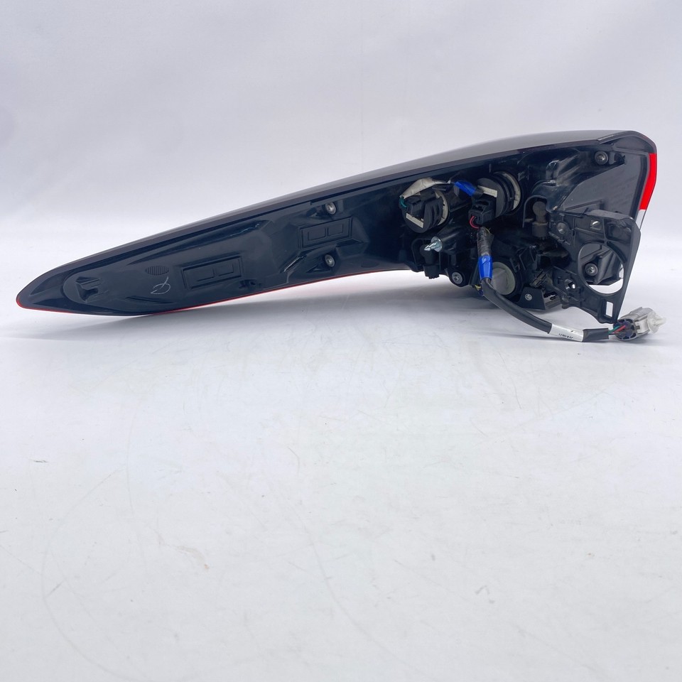 2020-2024 Toyota Highlander Right Passenger Tail Light OEM 81550-0E230 ...