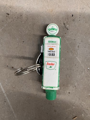 Vintage Sinclair Dino Fuel Gas Pump Globe Keychain Fob Automotive Oil ...