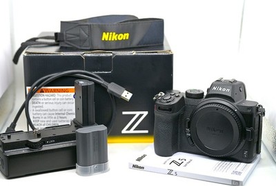 Nikon Z5 24.3MP Mirrorless Camera FTZII DX Lens adapter, battery grip ...