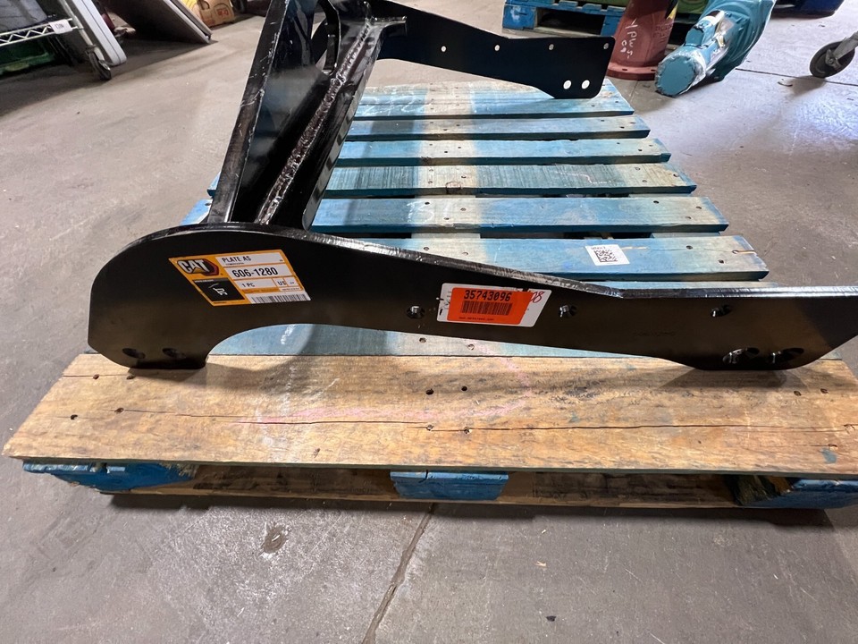 GENUINE OEM CAT 606-1280 Plate Assembly / Lifting For SKID STEER LOADER ...