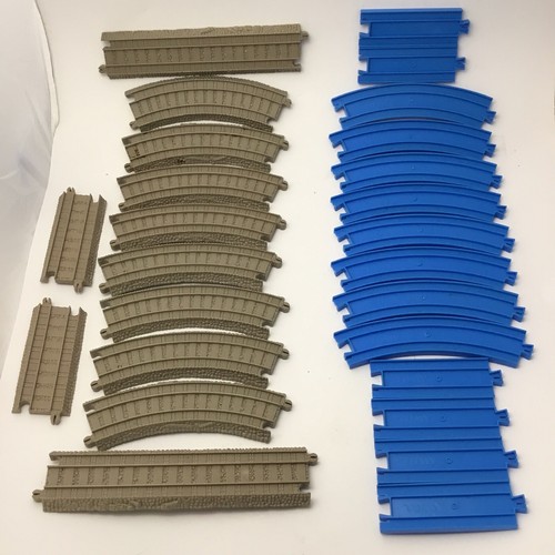 Tomy Thomas Plarail Blue Track And Thomas & Friends Trackmaster Track ...