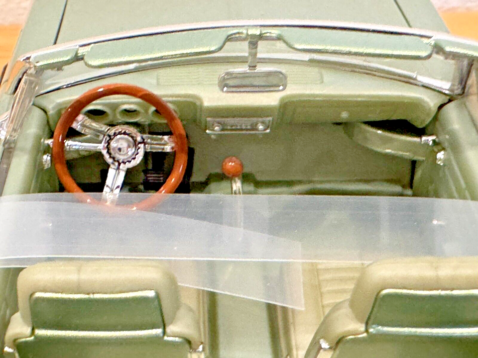 1969 CHEVROLET CONVAIR MONZA METALLIC GREEN CONVERTIBLE 1:18 DIECAST ...