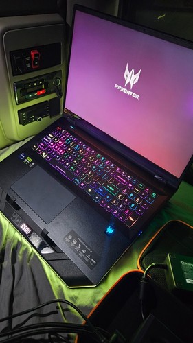 Acer Predator Helios 18 240Hz QHD+ 2.2 GHz i9-14900HX 32GB 3TB/1TB SSD ...