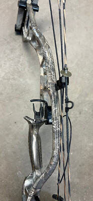 Used Hoyt Spyder Thirty RH compound bow 60lbs | eBay