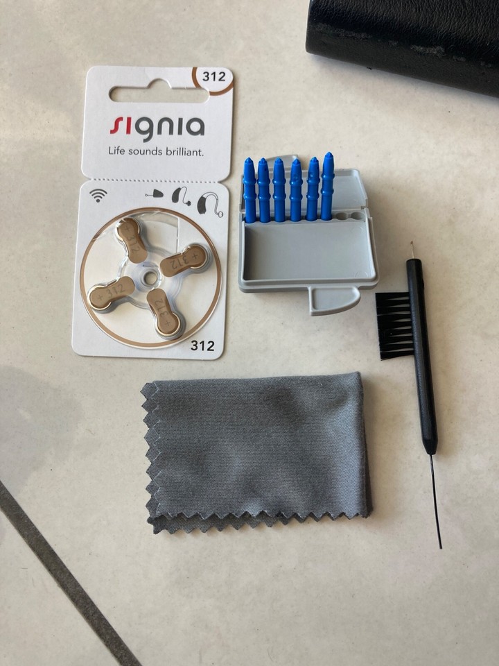 Starkey Series 11 Hearing Aids L & R w/ Batteries & Case Tested ...