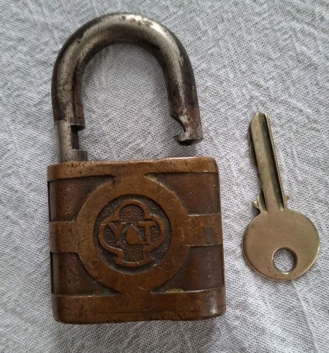 HEAVY "YALE CLOVER" BRASS PADLOCK w/ KEY, OLD VINTAGE LOCKS ANTIQUE ...