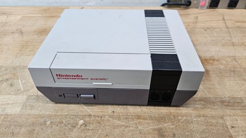 Nintendo Entertainment System NES *Console Only* - Gray (NES-001) *READ ...