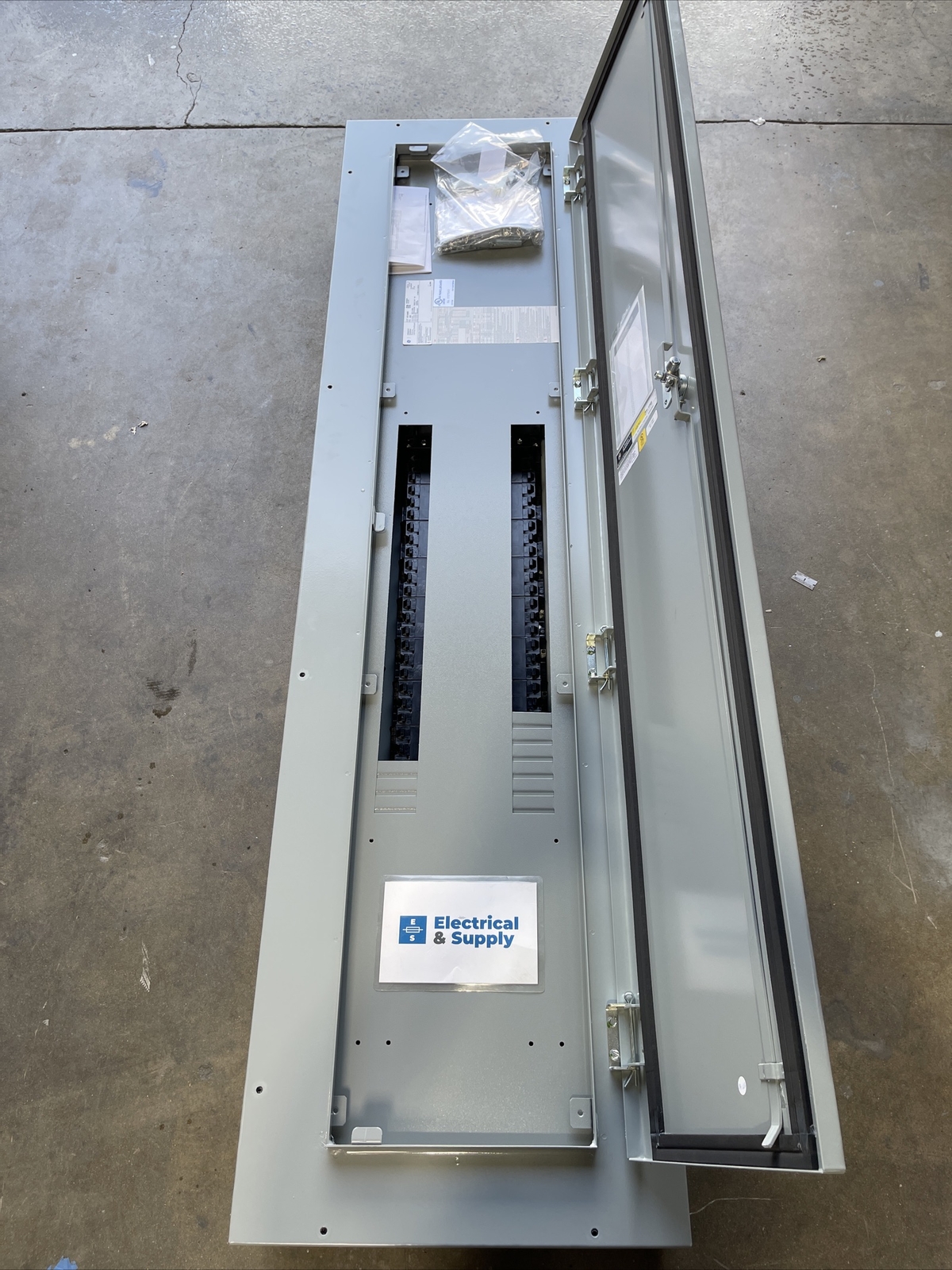 GE 600 Amp Panel 120/208v 480Y277 3ph 4w Nema 3R Outdoor Rated Rain ...