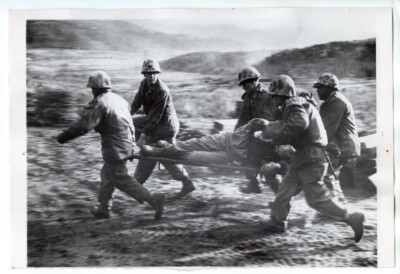 1953 USMC Marine Corpsmen Pick Up Wounded at Vegas Hill Korea Original ...
