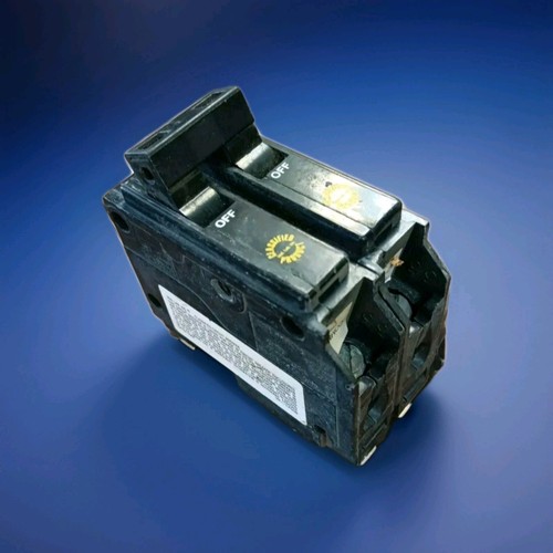 Und Lab Inc. 30 Amp 2 Pole Plug In CHQ230R Circuit Breaker NOS | eBay