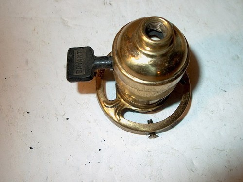 ANTIQUE BRYANT CANDEL POWER PADDLE SWITCH SOCKET W/ 2 1/4" SHADE HOLDER ...