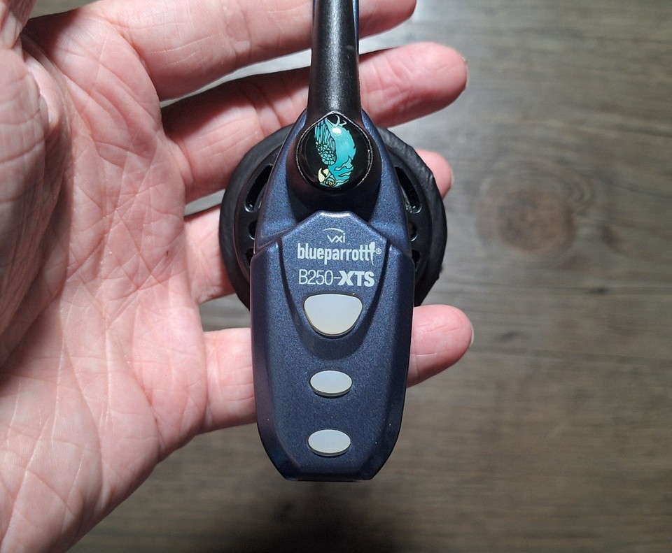 Blue Parrot B250-XTS Bluetooth Wireless Trucker Headset VXI Phone ...