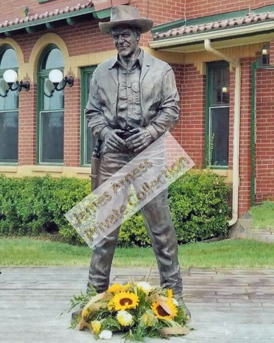 James Arness Gunsmoke Marshal Dillon Dodge City Trail of Fame Statue ...