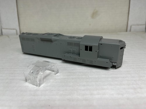 ATLAS HO SCALE GP7/9 LOCOMOTIVE BODY SHELL UNDECORATED w CAB GLASS BN ...