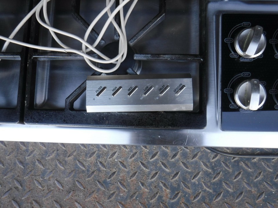 Wolf 5 Burner Gas Cooktop Stainless Steel CT36G/S 36" with downdraft ...