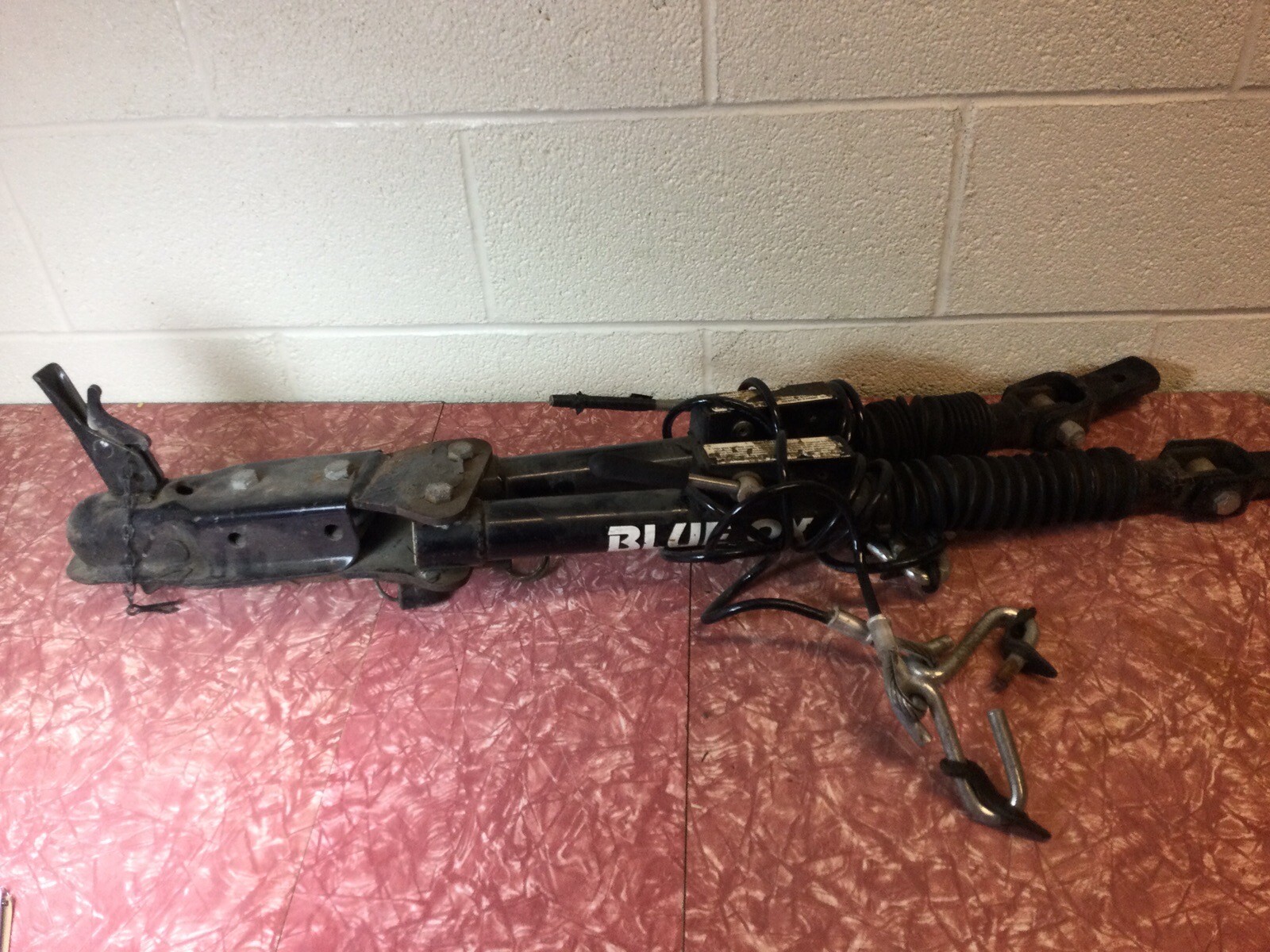 "Blue Ox Aventa 2 Aladdin Tow Tow Bar 2"" Receiver | Blue"