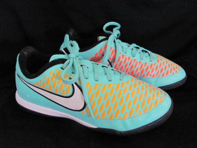 Magista Indoor Blue