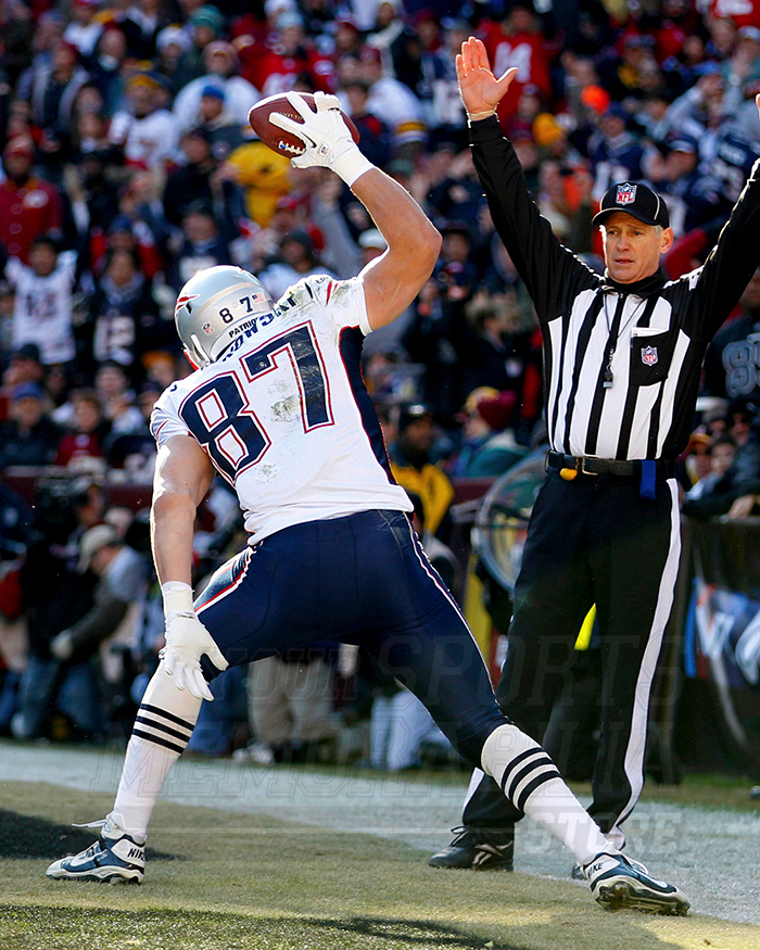 Rob Gronkowski New England Patriots Touchdown Spike 8x10 11x14 16x20 ...