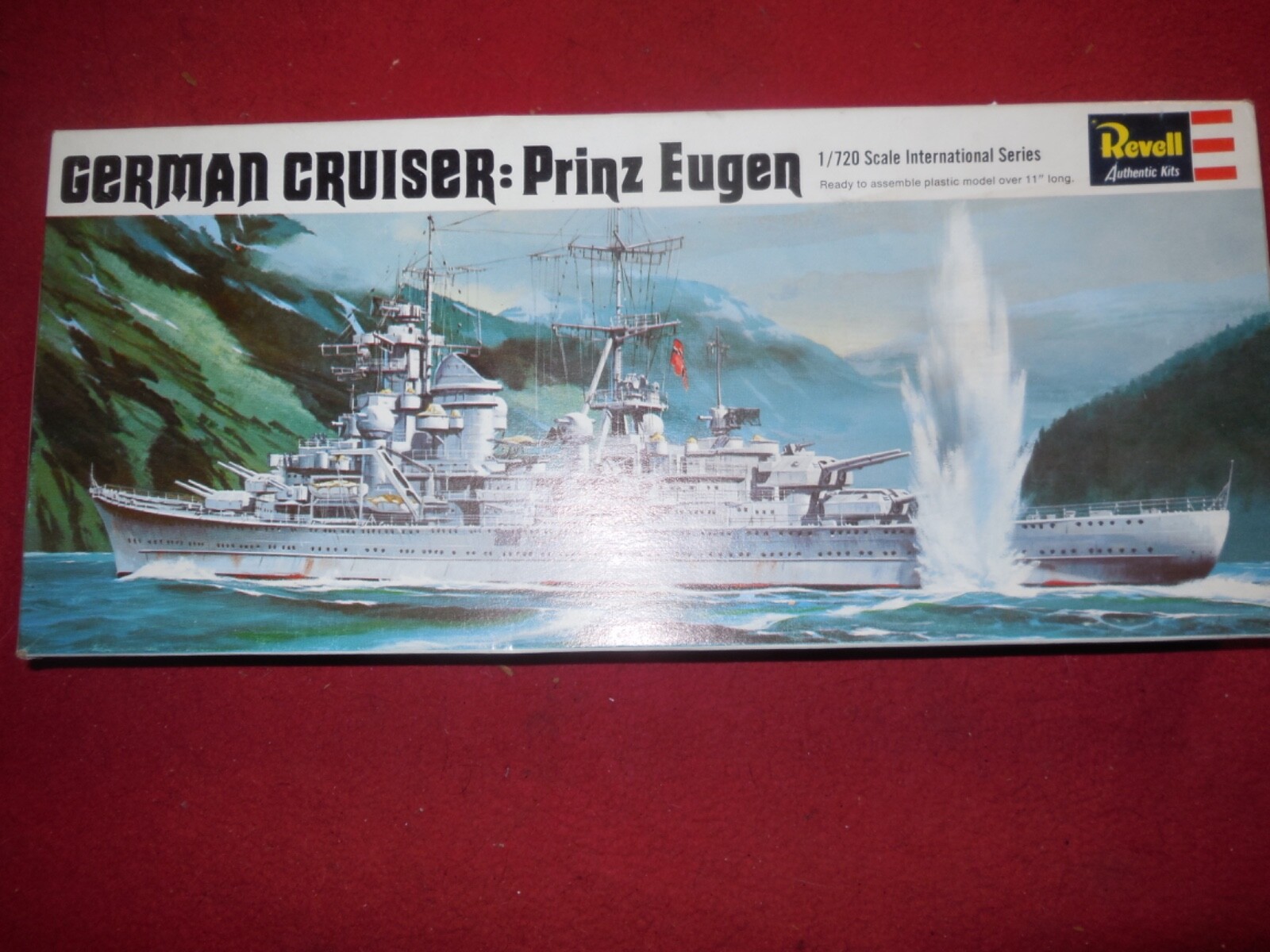 Revell WWII Battleship German Cruiser Prinz Eugen 1/720 scale model kit ...