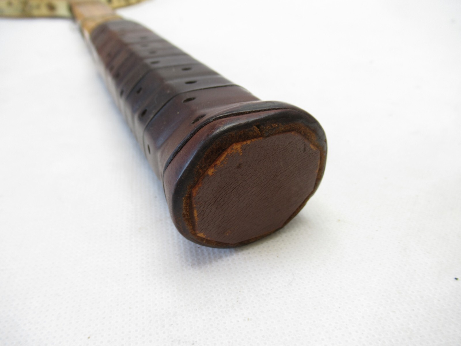 VINTAGE HARRY C. LEE CO. "THE BAT" WOODEN TENNIS RACQUET. ANTIQUE ...