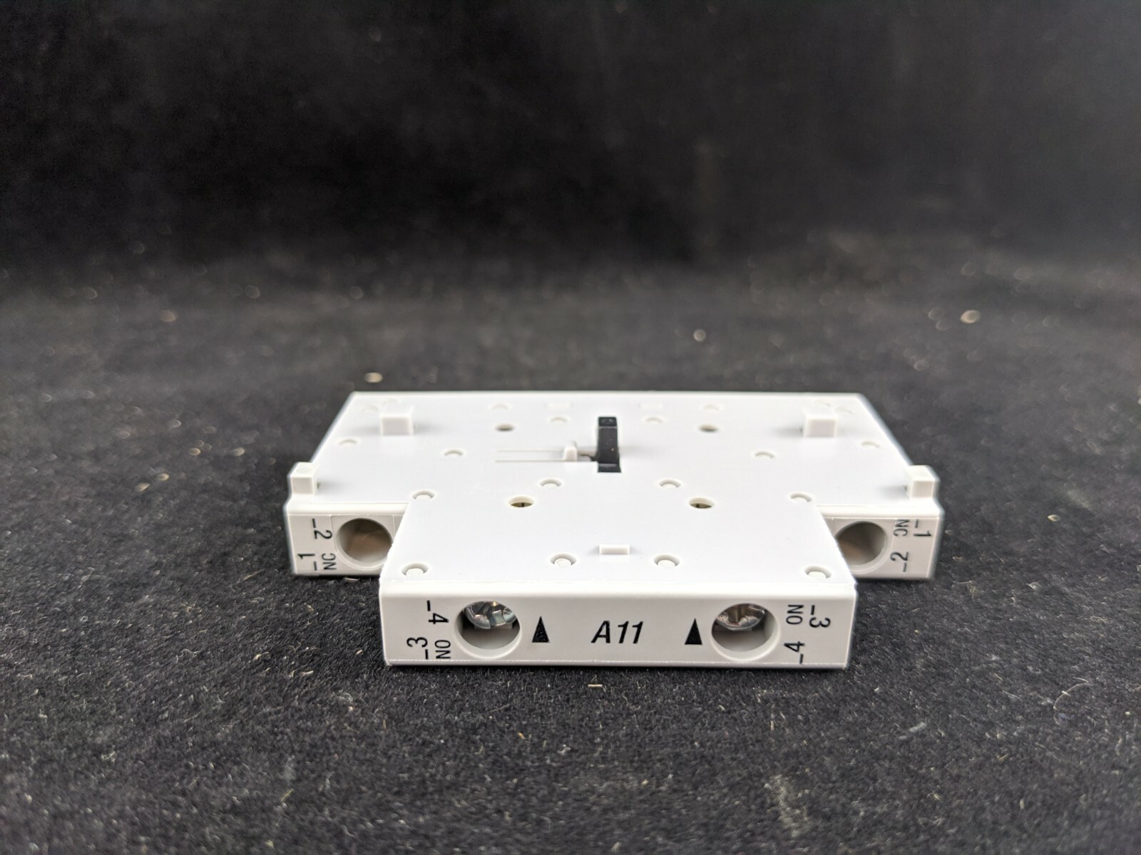 Allen Bradley 100-SA11 Auxiliary Con. Block Side Mounted 1 N.O. - 1 N.C ...