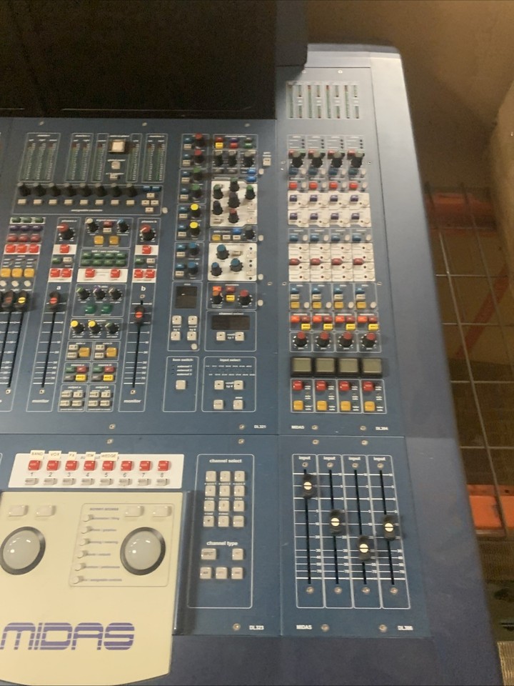 Midas PRO3 Live Digital Audio Mixing Control Surface with DL371 Engine ...