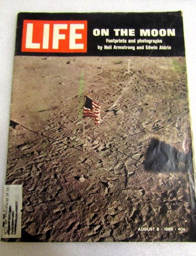 Lott of three Life magazine about the moon landing. July 4, 1969, Aug 5 ...