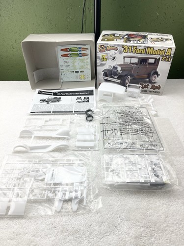 Monogram 1/25 Scale 31 Ford Model A 2n1 Rat Rod Model Kit Complete ...