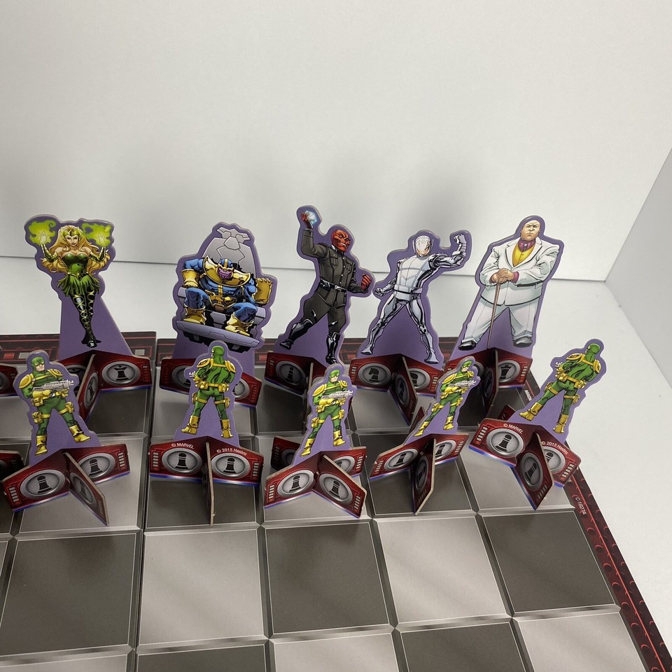Marvel Chess Set Board Game 2015 Heroes Vs Villains Thanos Ironman ...
